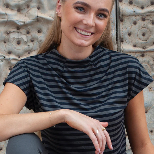 Alma Dark Grey Stripe – Lisen.dk